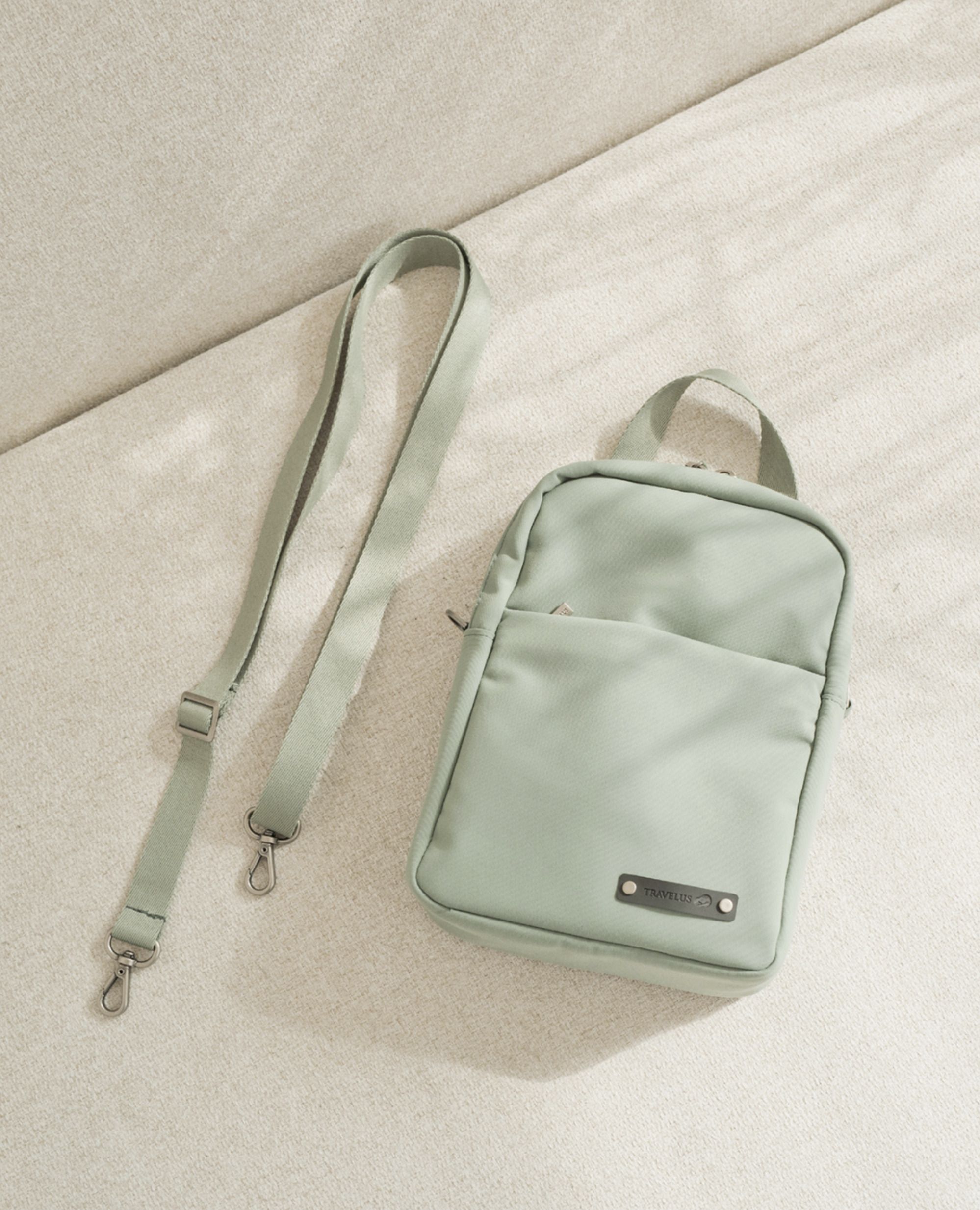 MochiThings: Travelus Daily Crossbody Bag