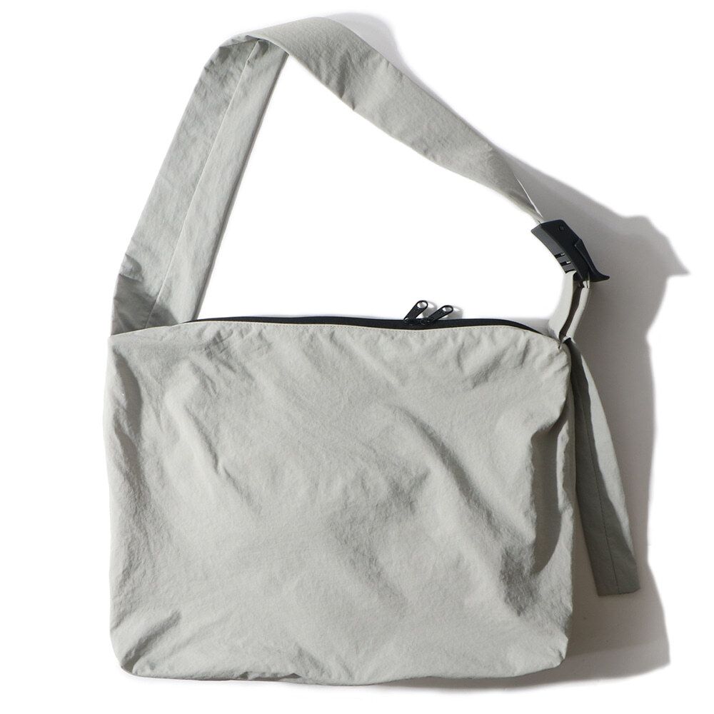 MochiThings: Basic Large Crossbody Bag