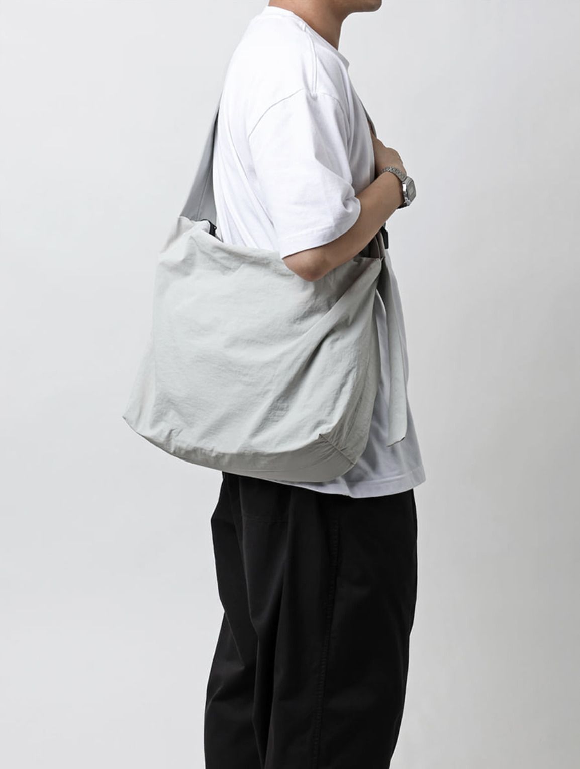 MochiThings: Basic Large Crossbody Bag