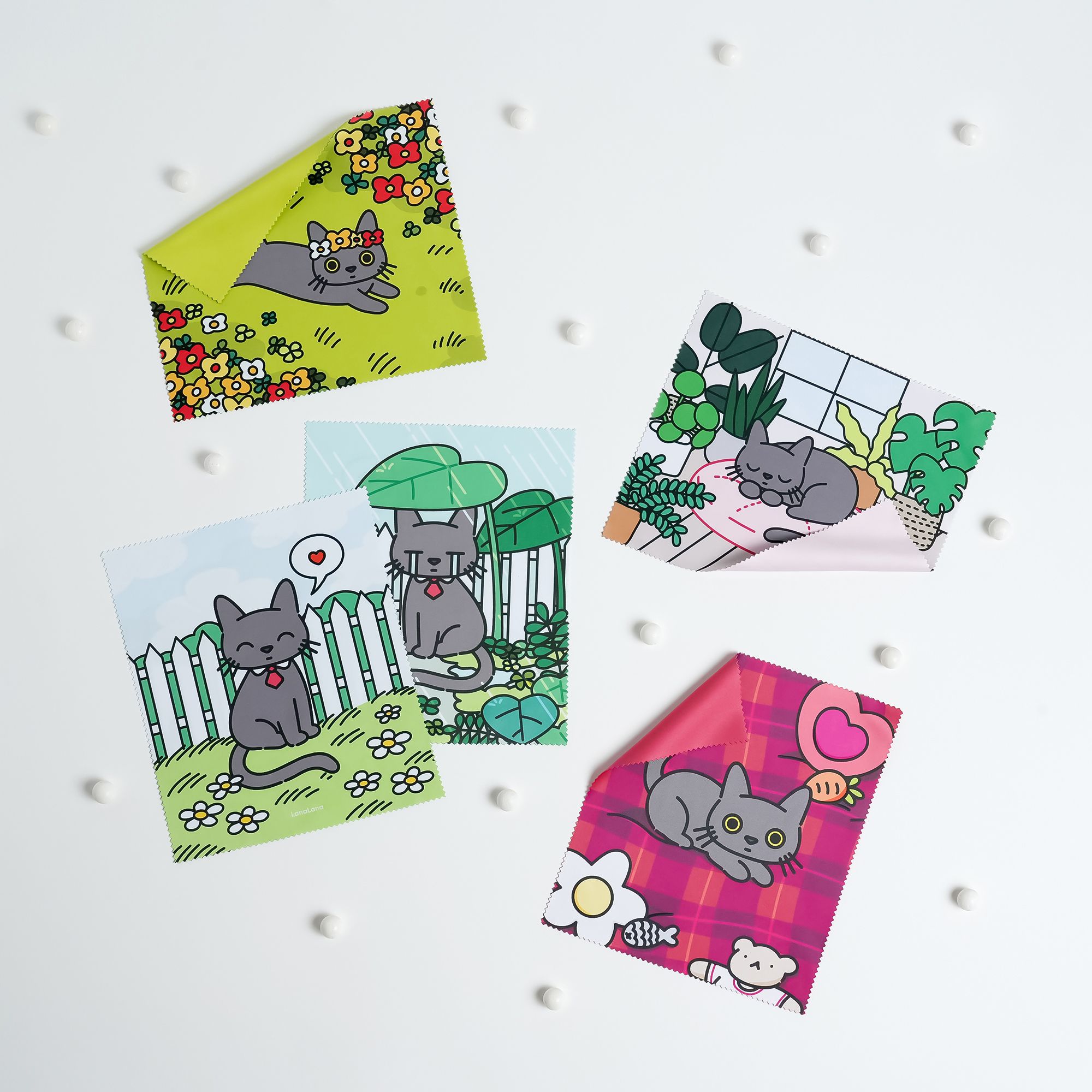 MochiThings: Lana Cat Screen Cloth