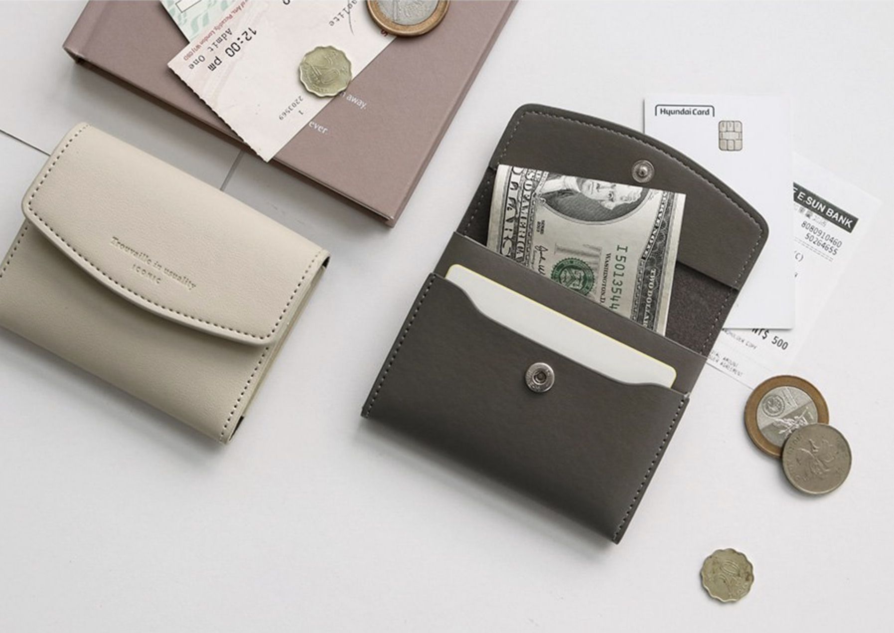 MochiThings: Trouvaille Half Wallet