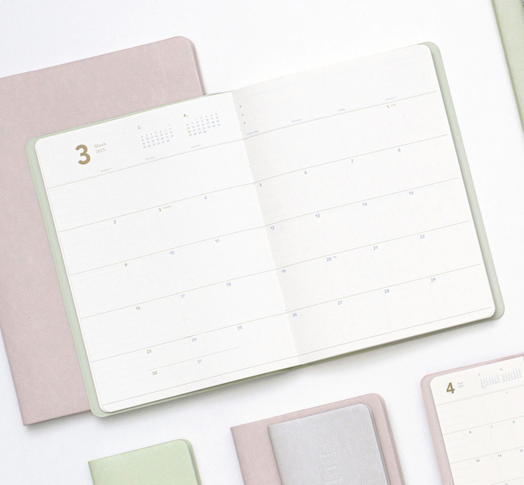 MochiThings: 2025 B5 Slim & Wide Monthly Planner