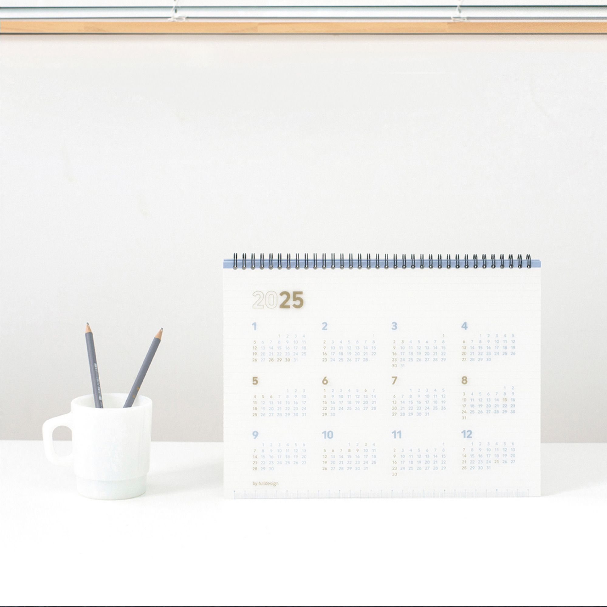 MochiThings: 2025 Wide Basic Desk Weekly Planner