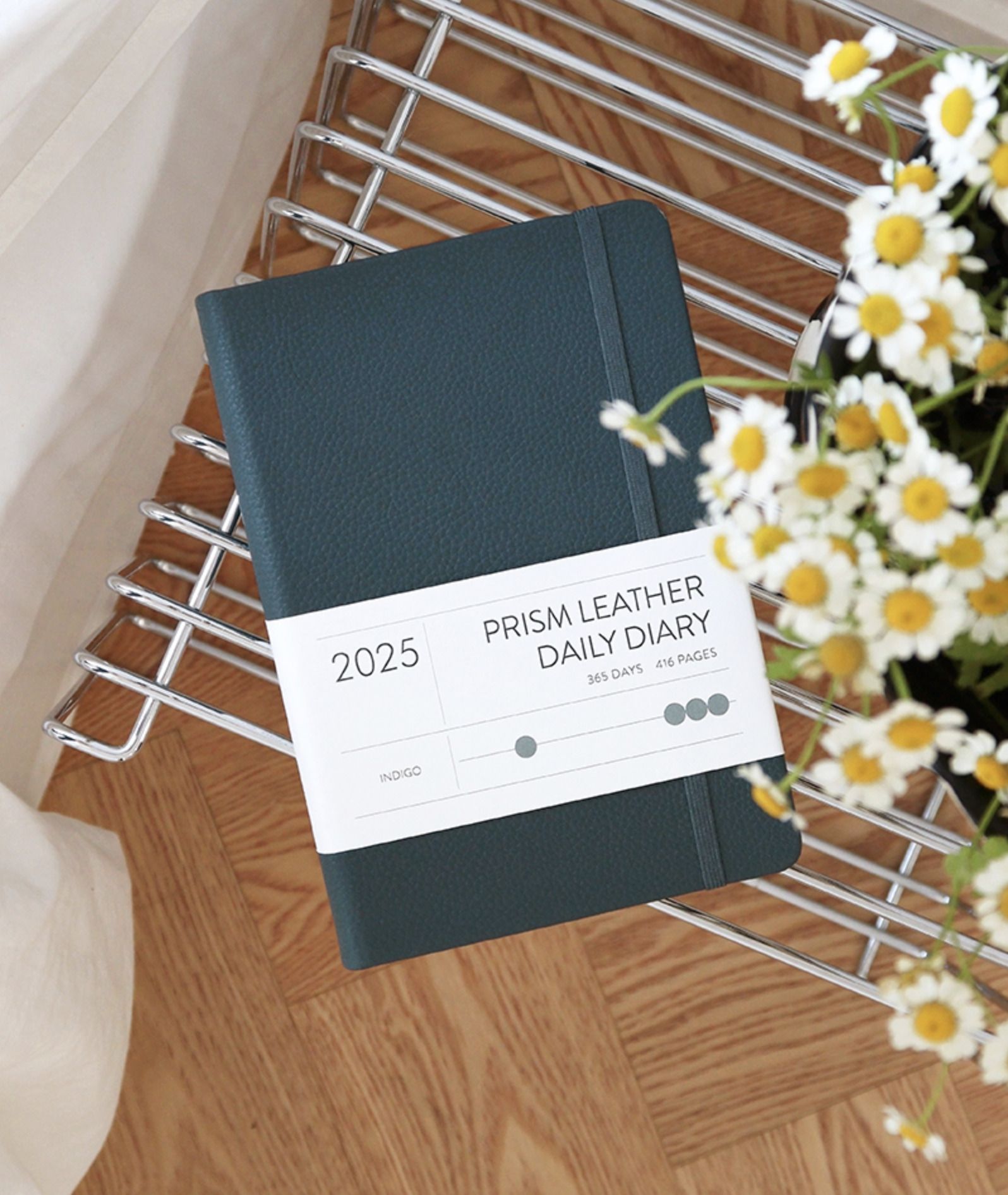MochiThings: 2025 Prism 365 Days B6 Leather Daily Planner