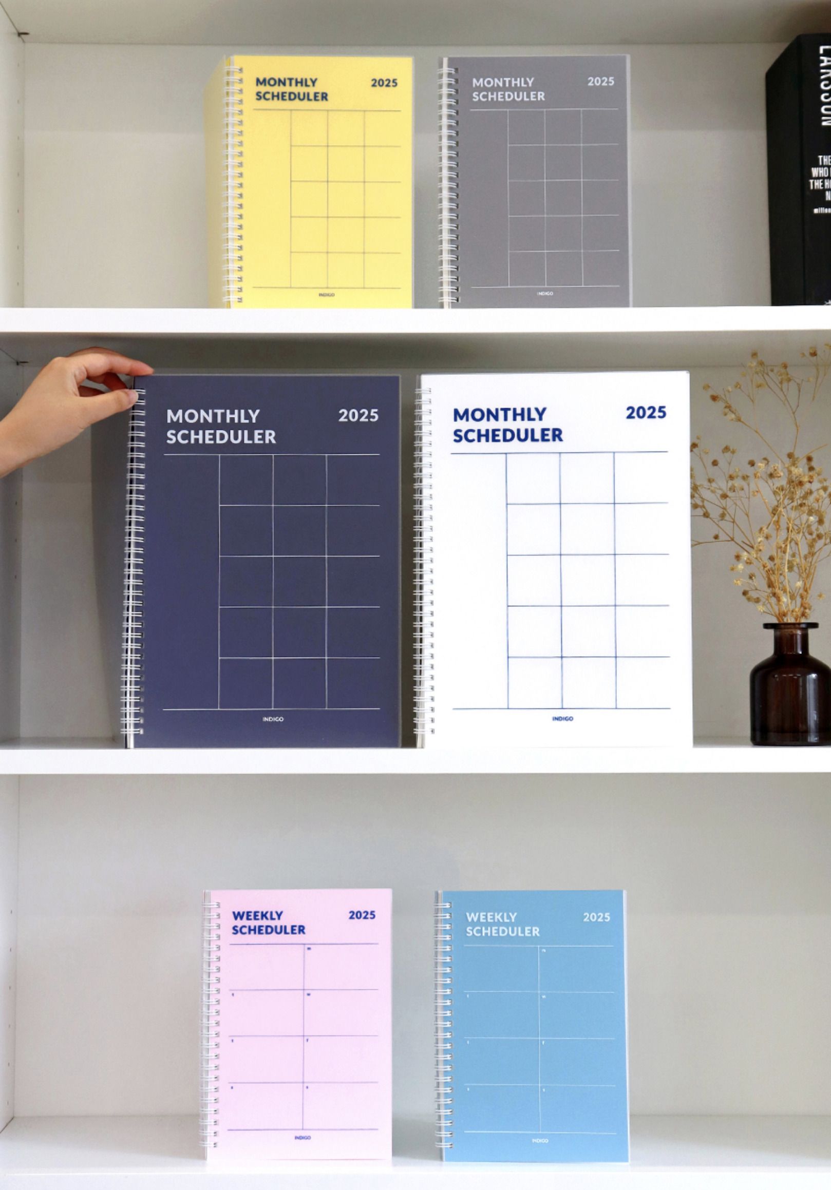 MochiThings: 2025 Large A4 Monthly Planner