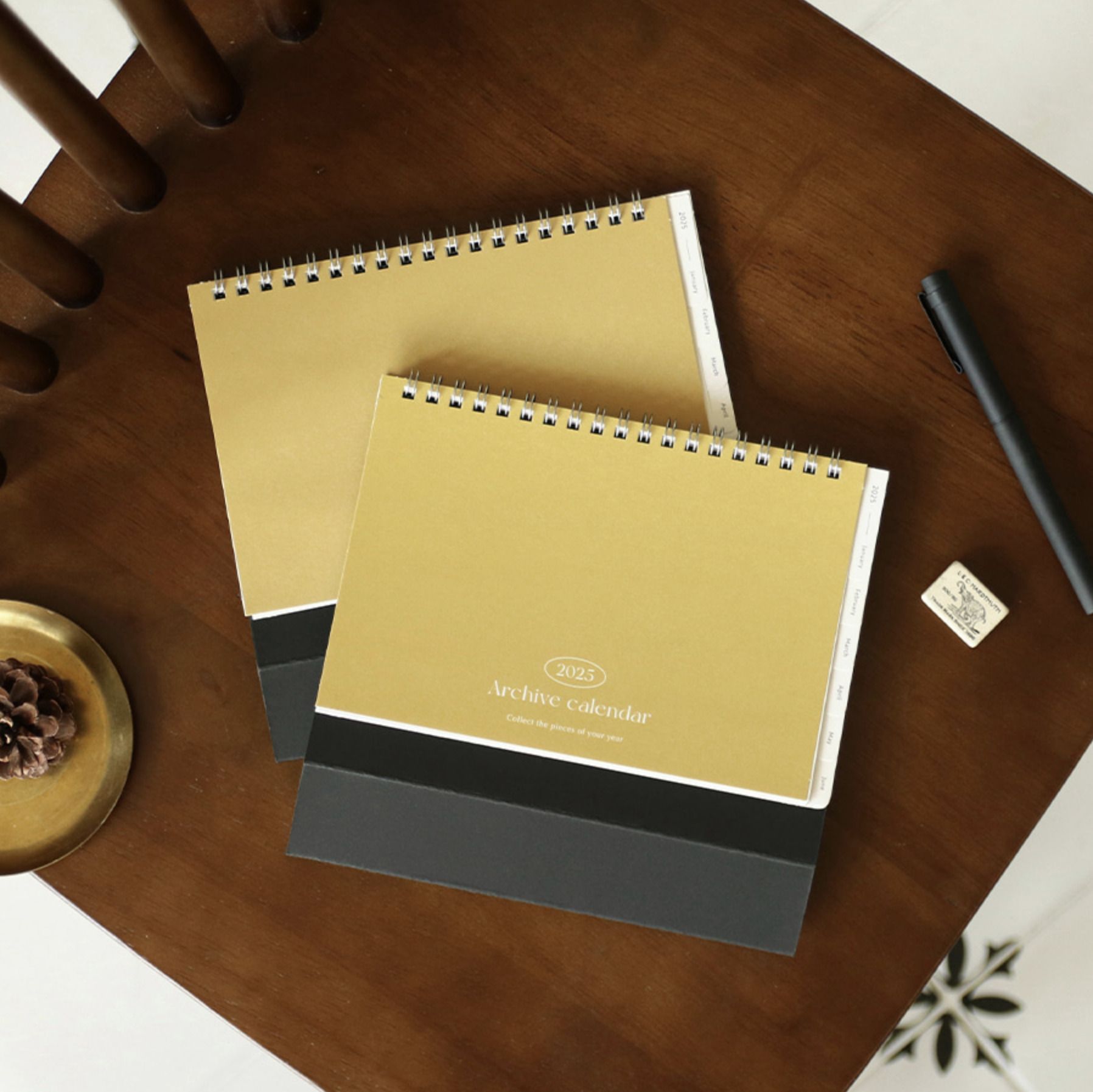 MochiThings: 2025 Archive Desk Calendar