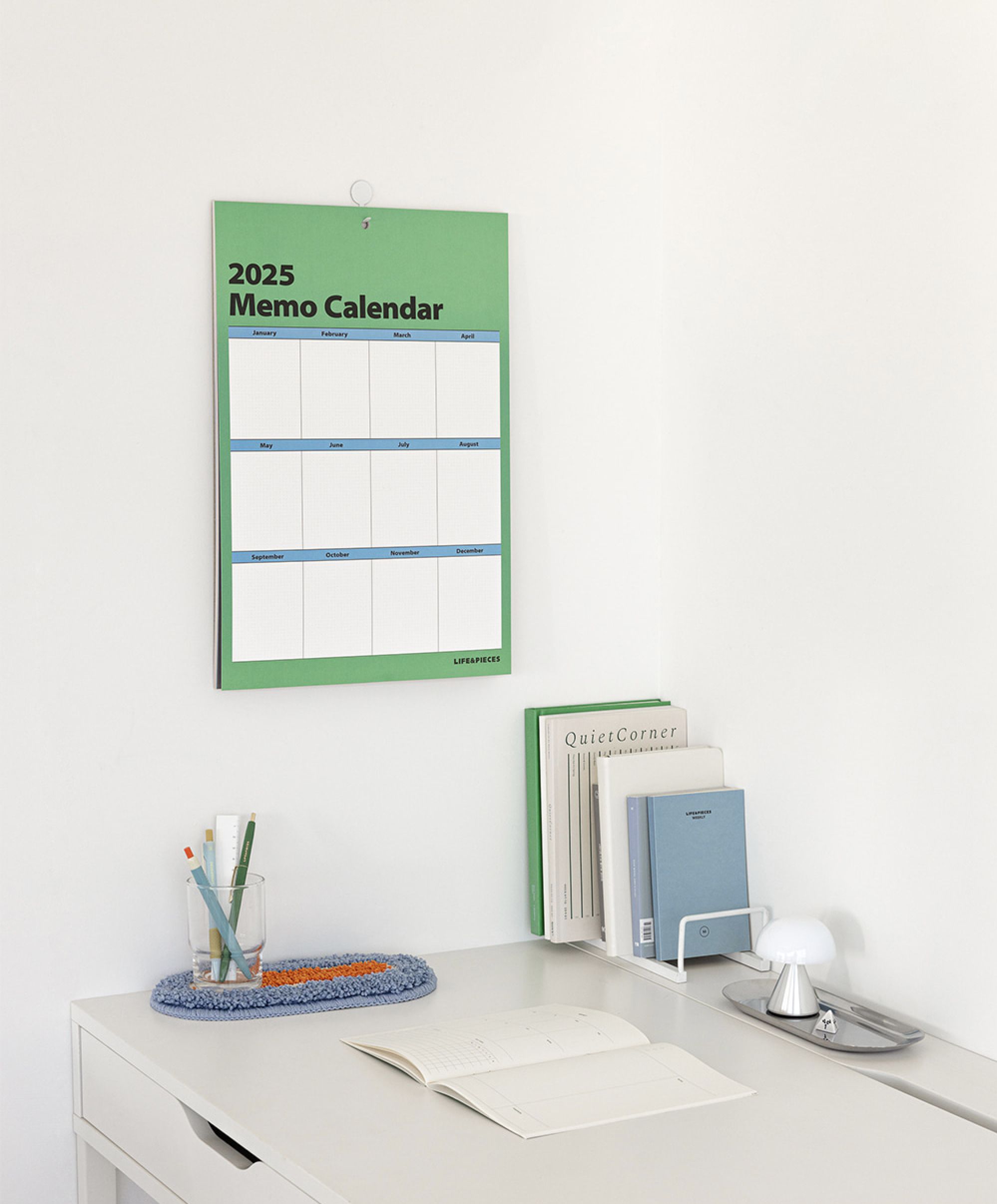 MochiThings: 2025 Life&Pieces Wall Memo Calendar