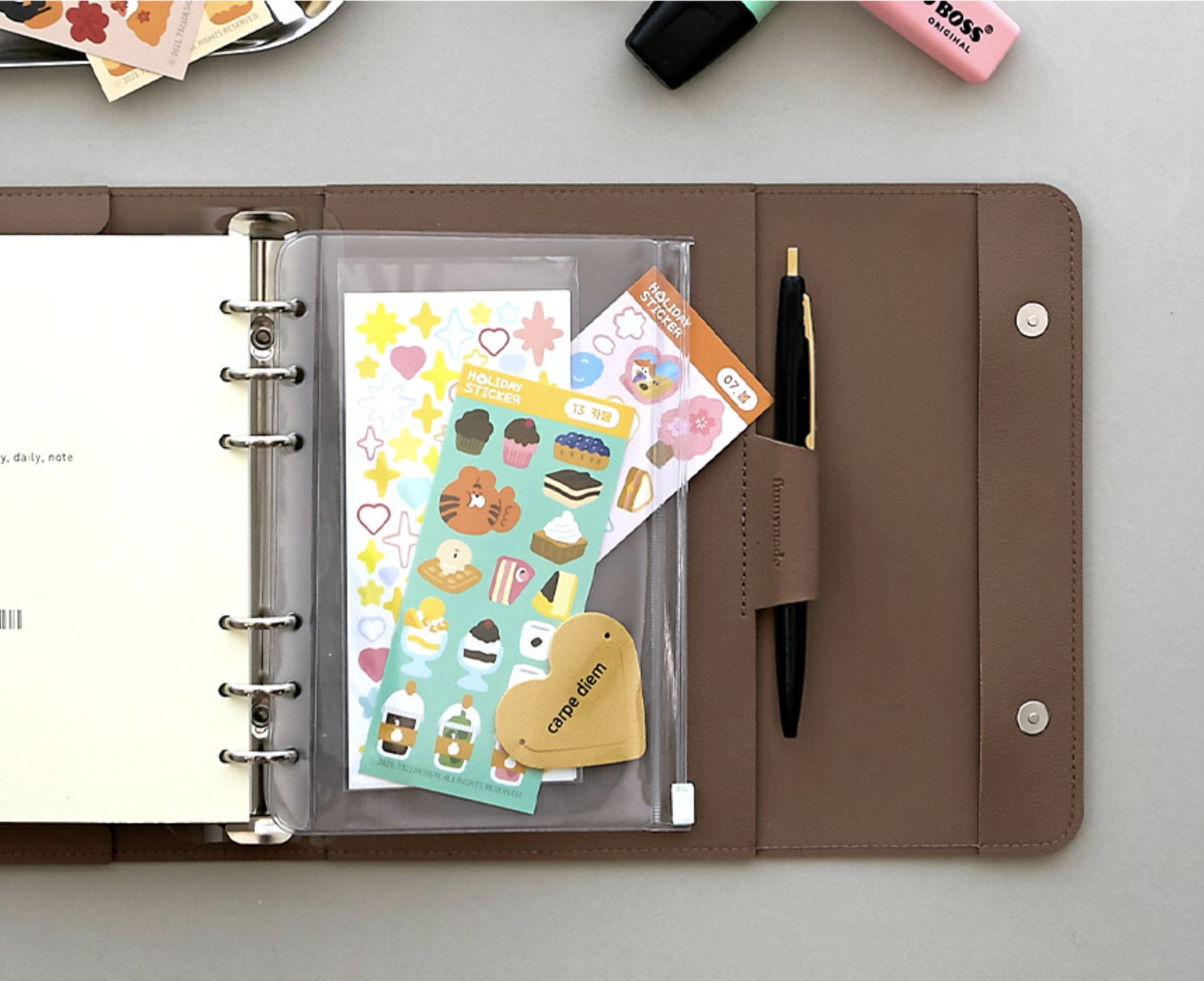 MochiThings: Vegan Leather Button 6 Ring A6 Planner