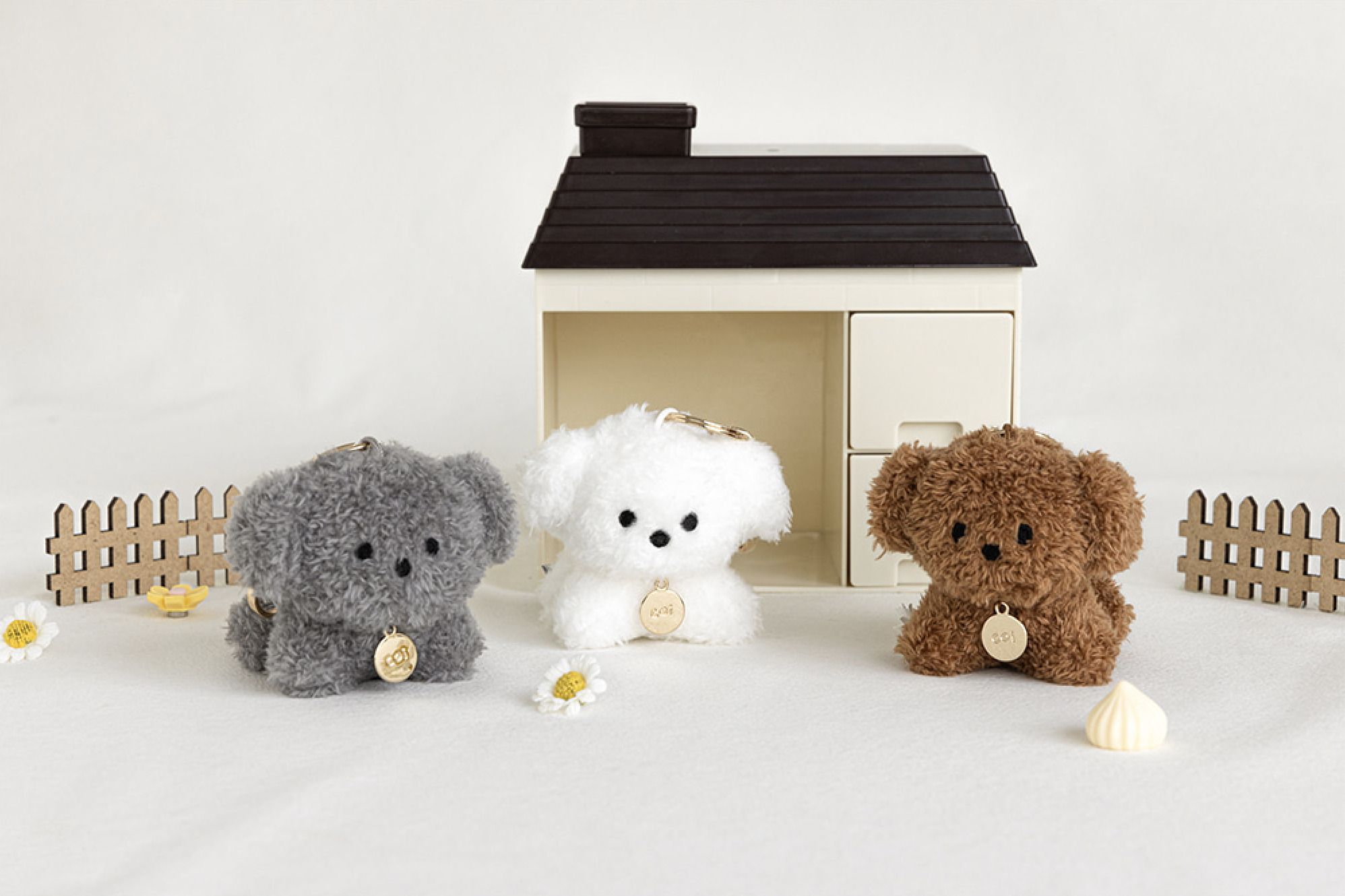 MochiThings: Gold Coi Puppy Fluffy Key Ring
