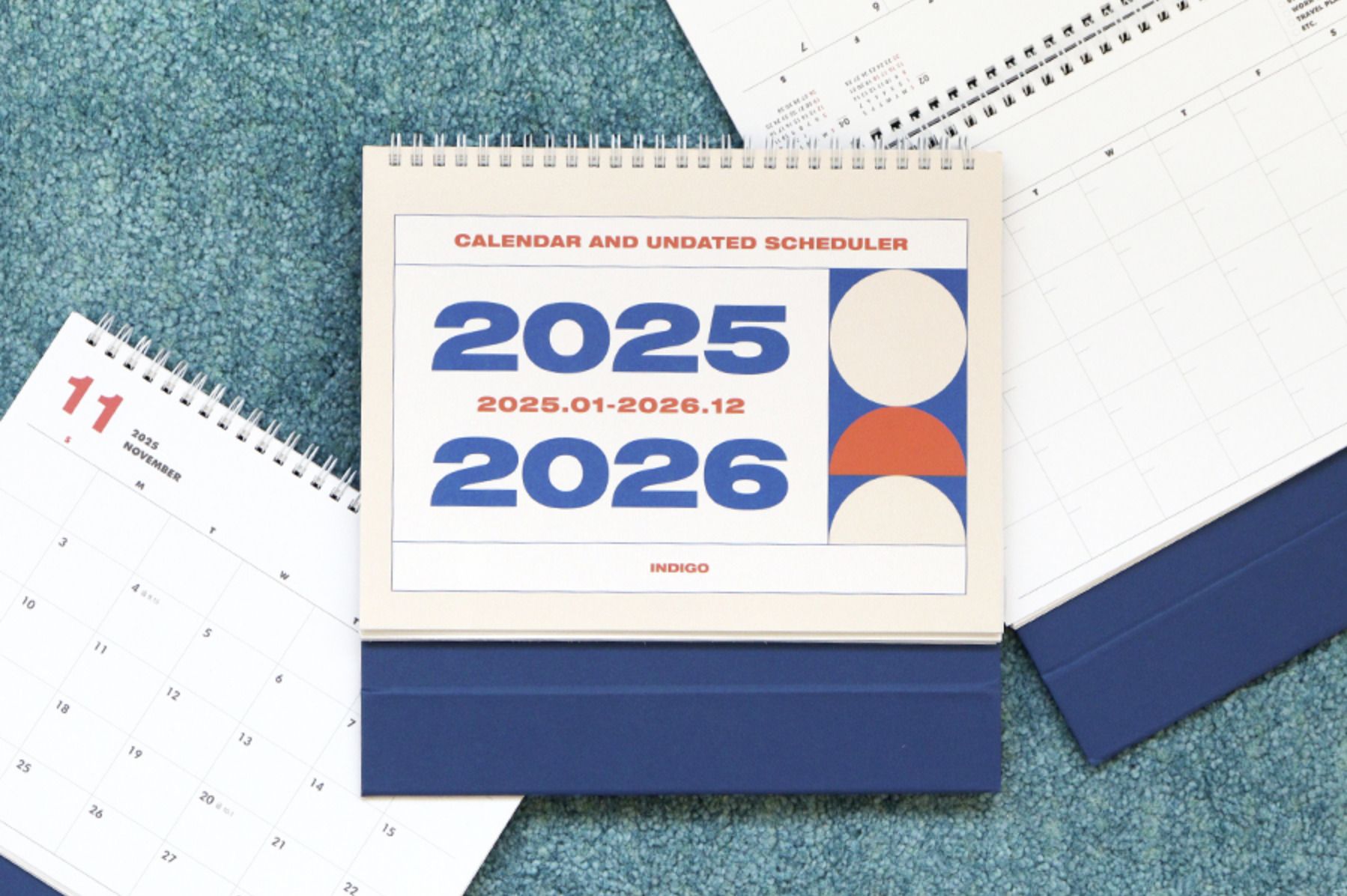 MochiThings: 2025-2026 Basic Desk Calendar
