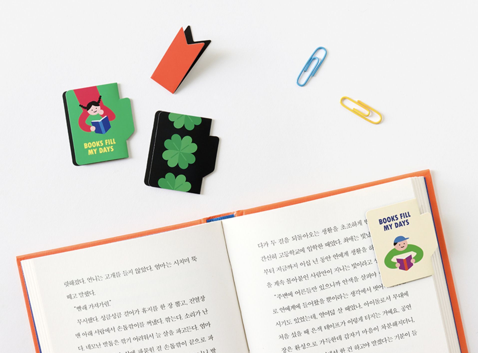 MochiThings: Vivid Index Magnetic Bookmark