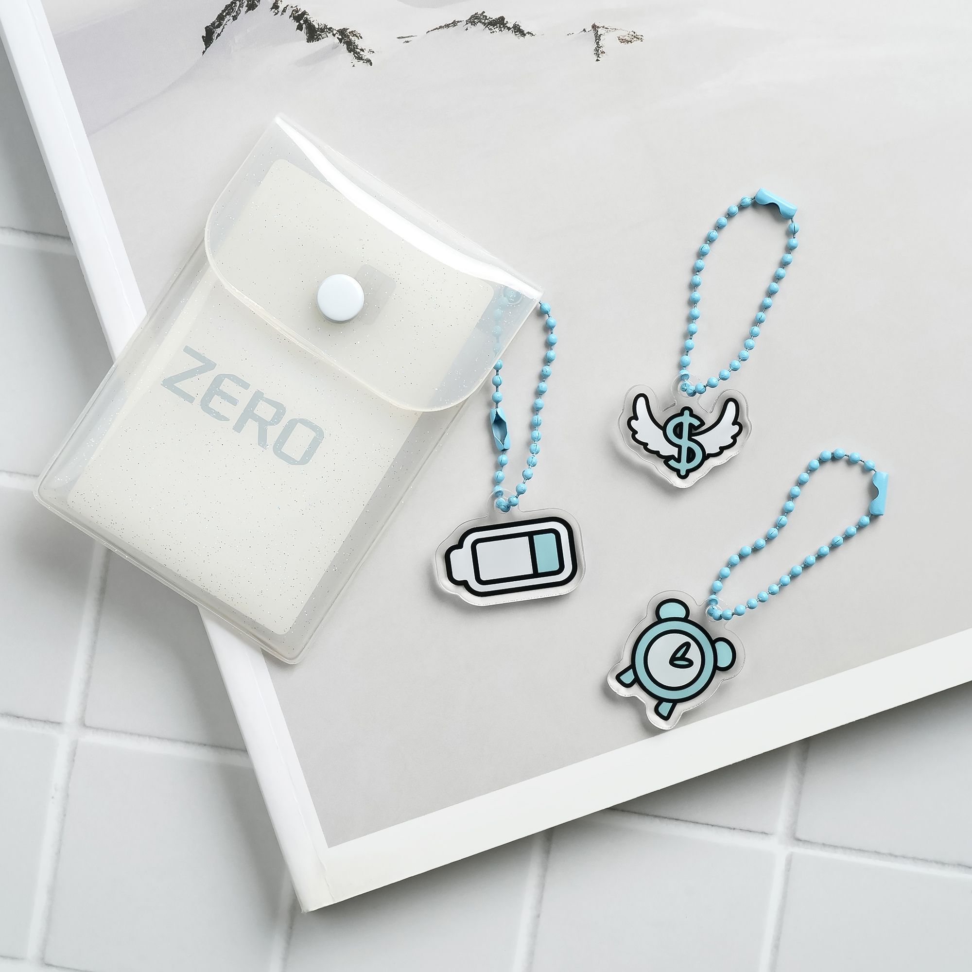 MochiThings: Button PVC Card Case