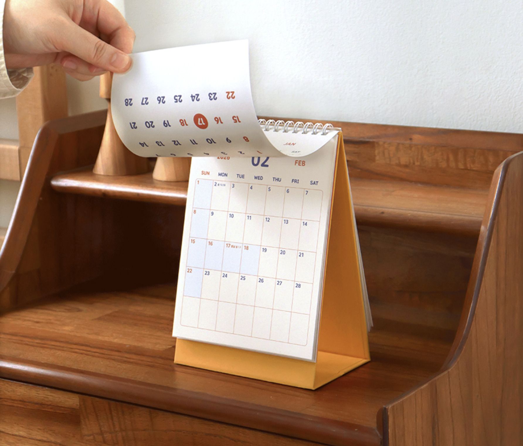 MochiThings: 2026 The Temp of the Day Desk Calendar