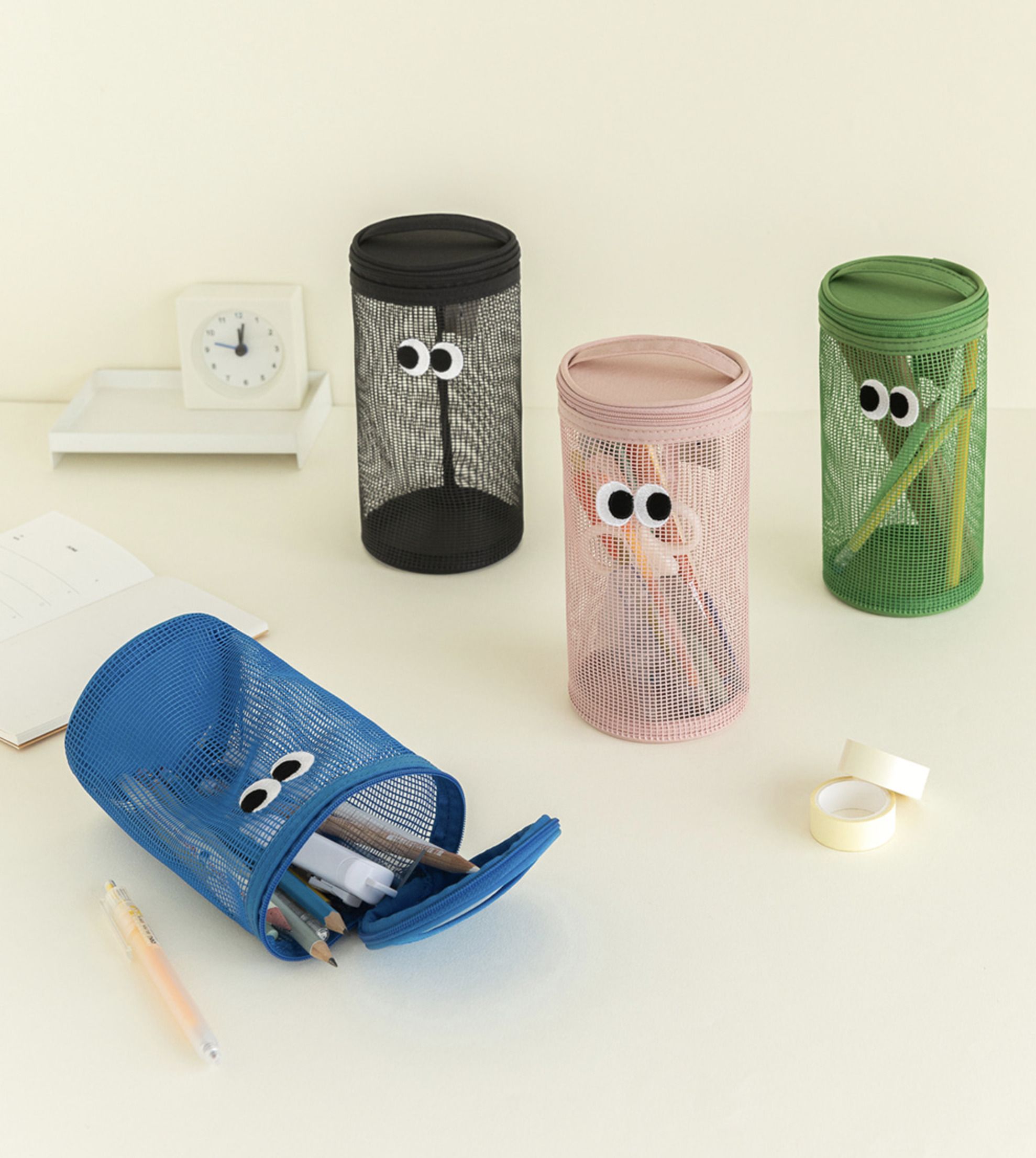 MochiThings: SOM SOM Mesh Standing Pen Pouch