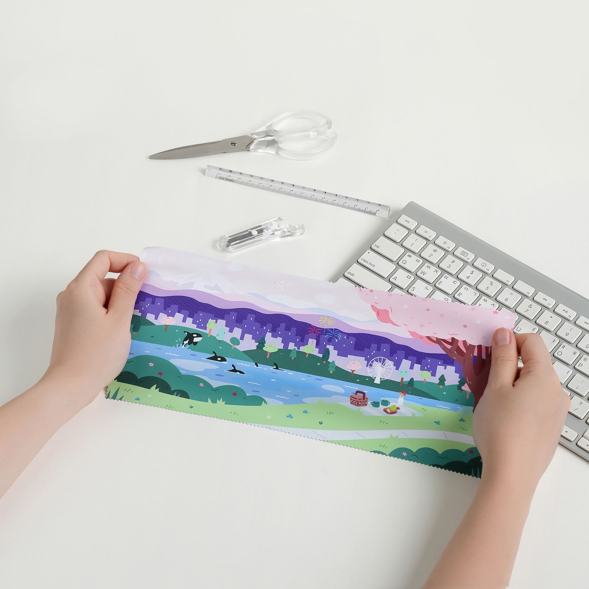 MochiThings: Seattle Long Screen Cloth