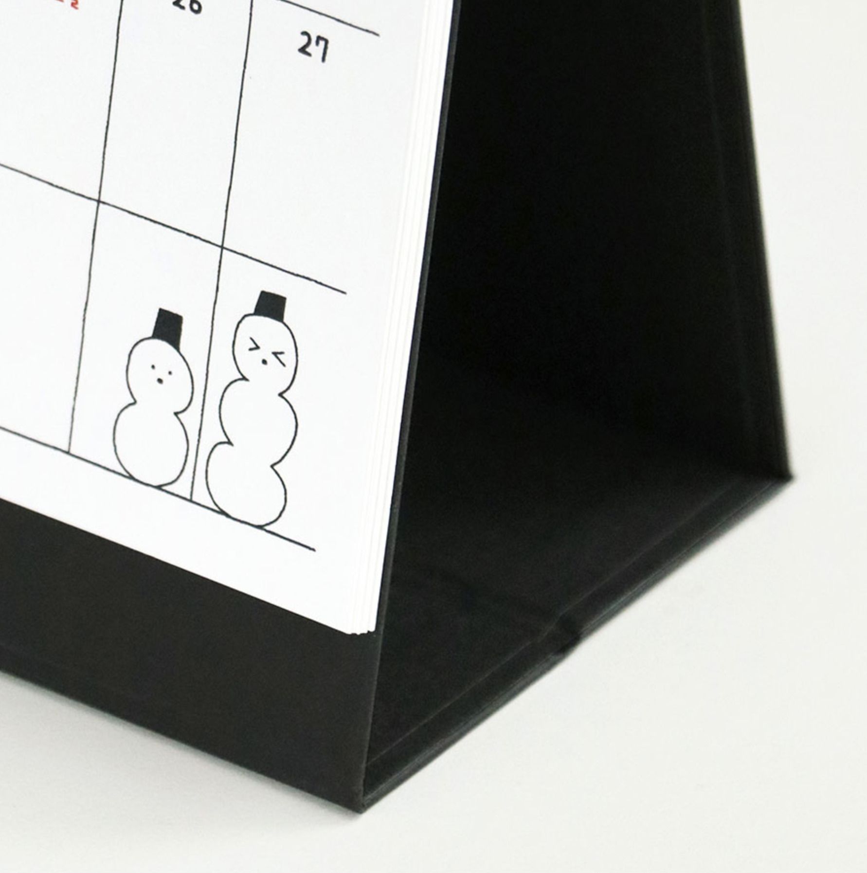MochiThings: 2026 Doodle Desk Calendar