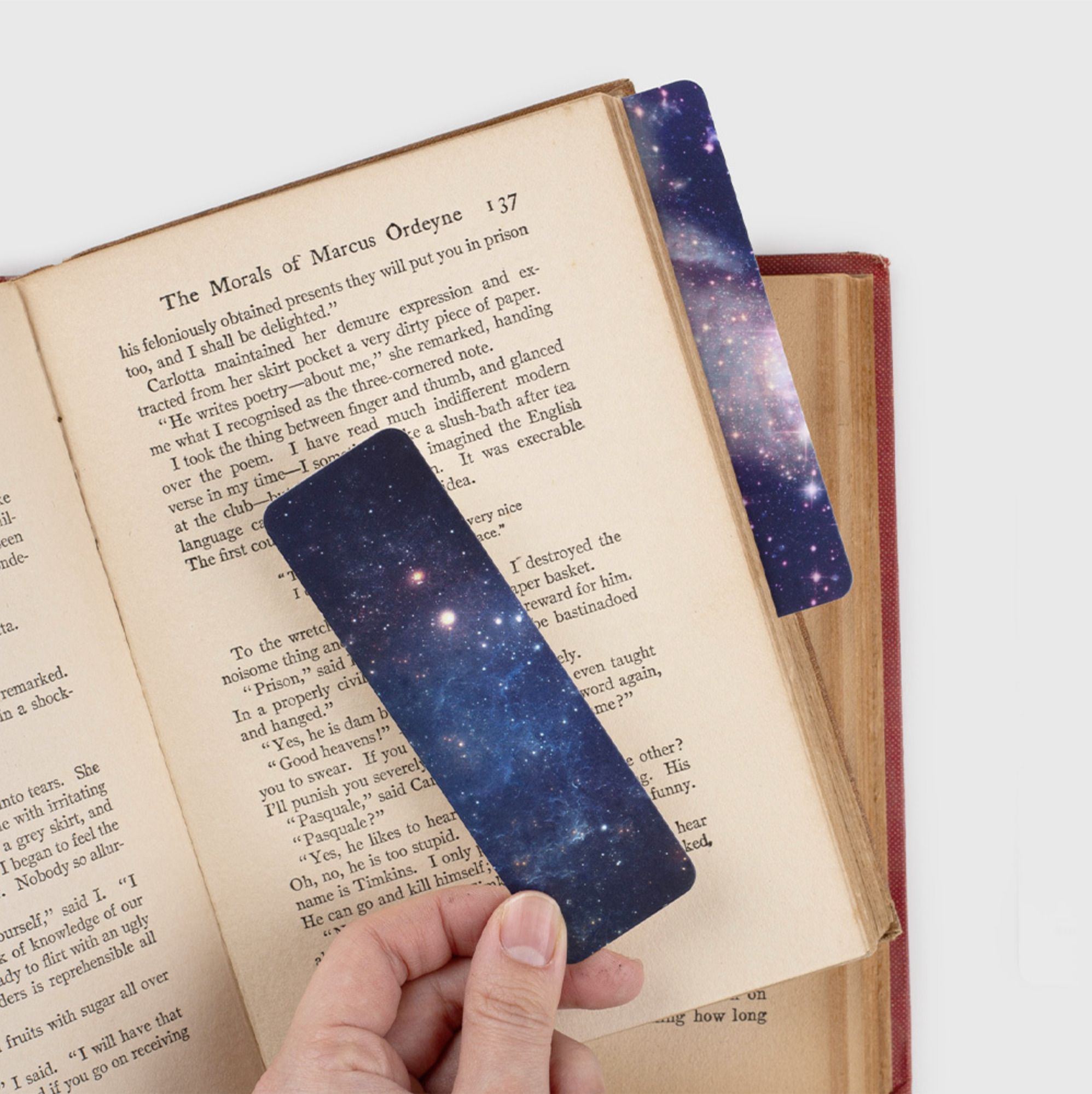 MochiThings: 28pcs Space Bookmark Set