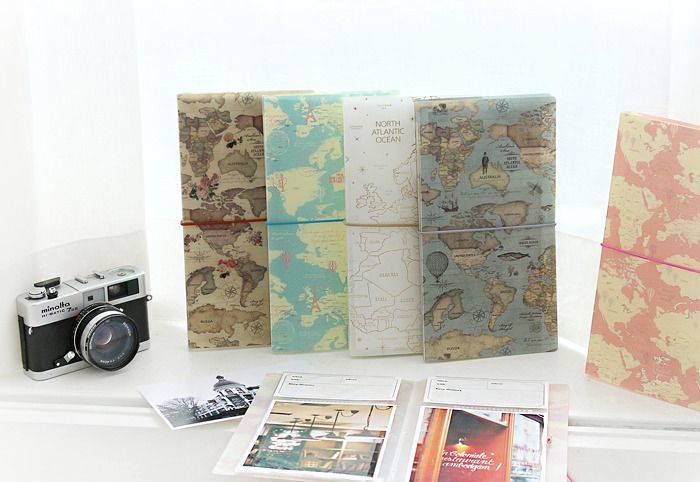 MochiThings: World Map 4x6 Photo Album