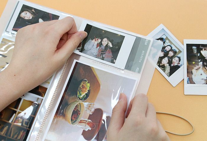 MochiThings: World Map 4x6 Photo Album