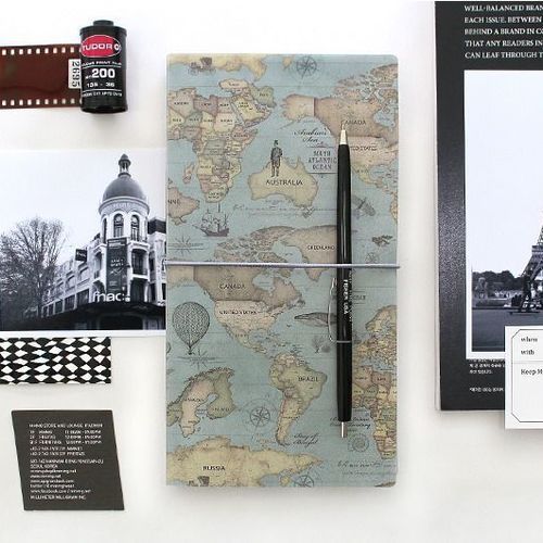 MochiThings: World Map 4x6 Photo Album
