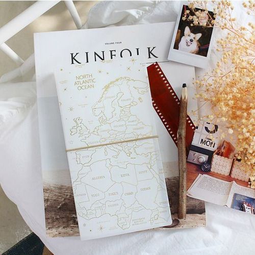 MochiThings: World Map 4x6 Photo Album