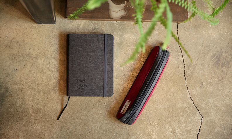 MochiThings: Full Design Slim Pencil Pocket