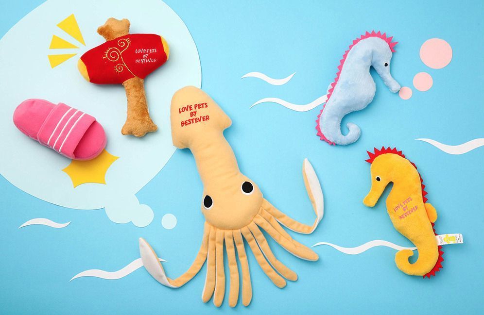 MochiThings: Squeaky Giant Squid Cushion