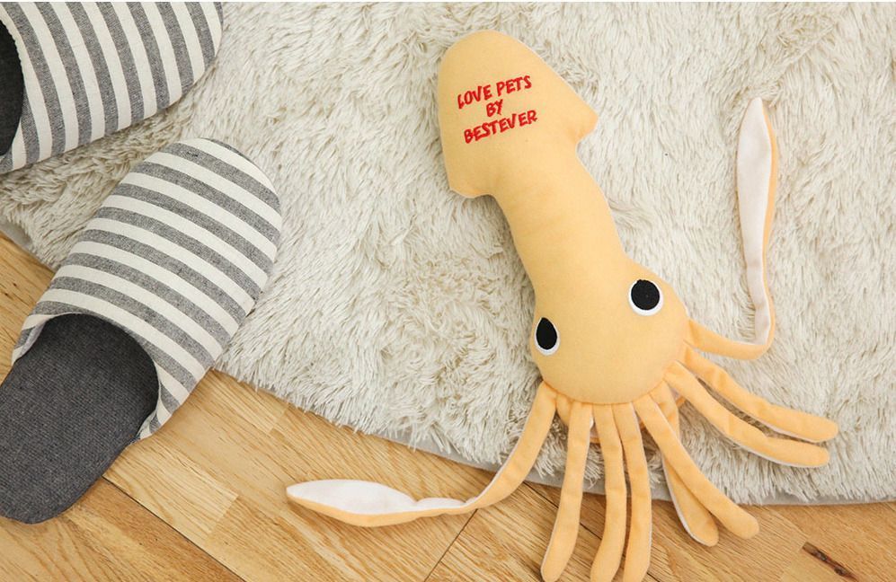 MochiThings: Squeaky Giant Squid Cushion