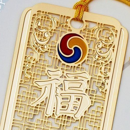 MochiThings: Korean Traditional Gold Bookmark & Card