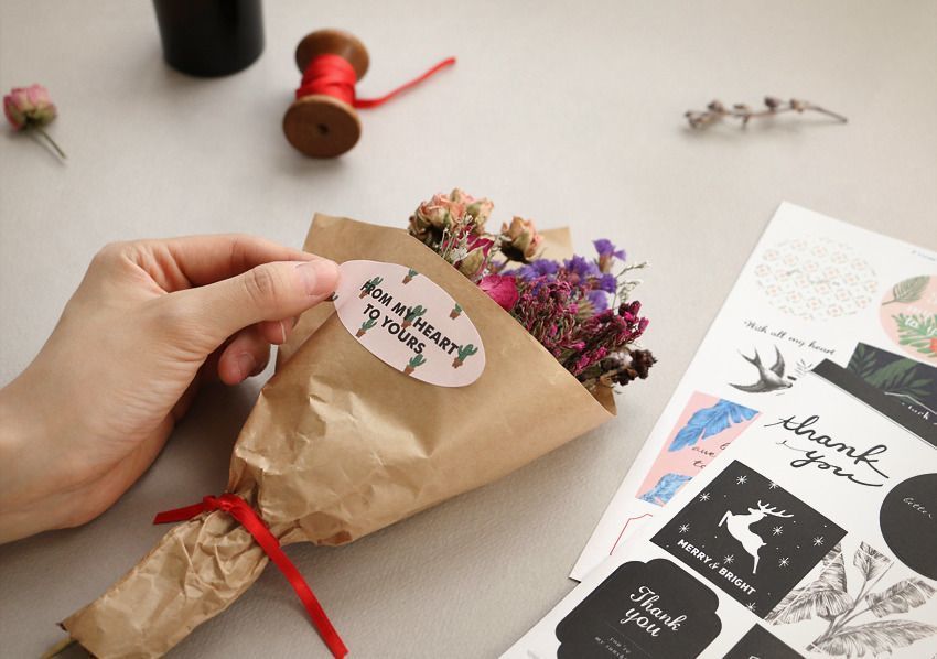 MochiThings: Iconic Gift Sticker Set