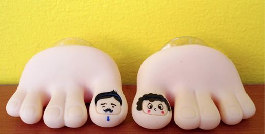 MochiThings: Big Toe Phone Stand