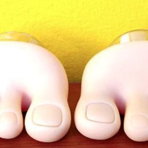MochiThings: Big Toe Phone Stand