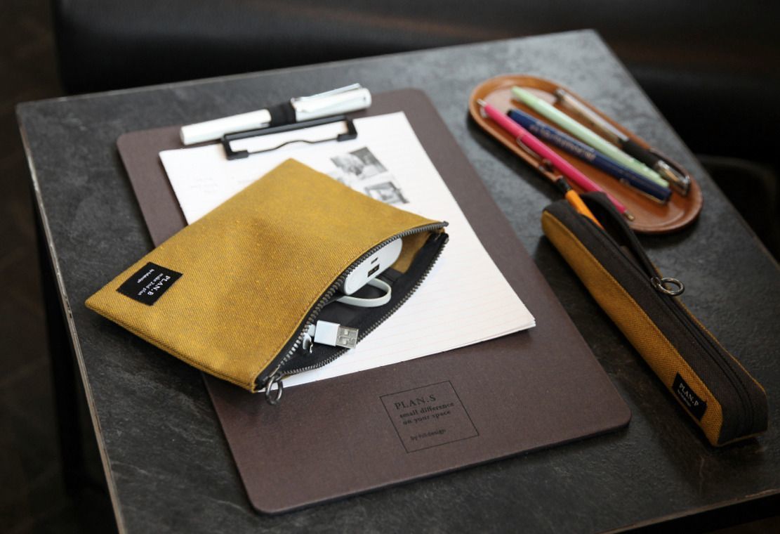 MochiThings: Plan B Medium Slim Pouch