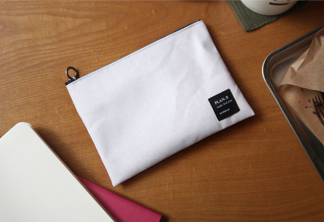 MochiThings: Plan B Medium Slim Pouch