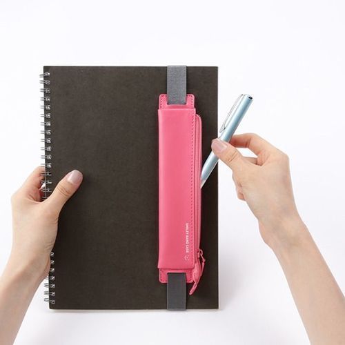 MochiThings: Smiley Attachable Pen Case