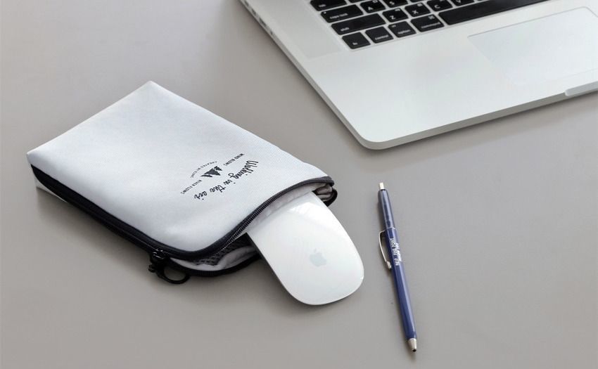 MochiThings: Medium Walking in the Air Cable Pouch