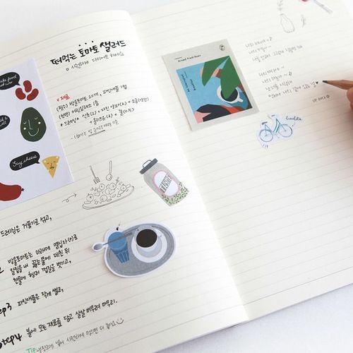 MochiThings: Classic Story Lined Notebook