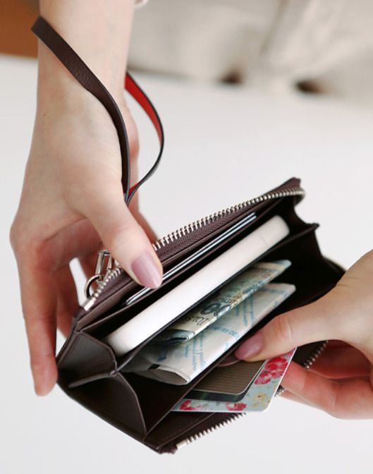 MochiThings: Handy Strap Card Pouch