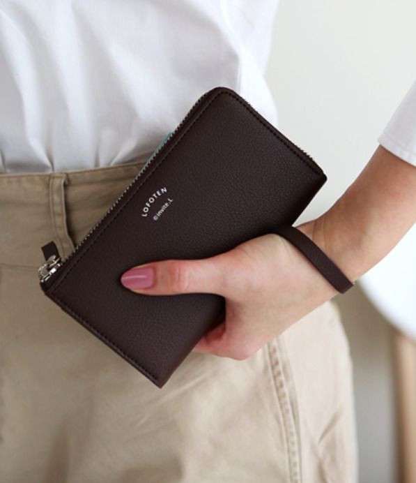 MochiThings: Handy Strap Card Pouch