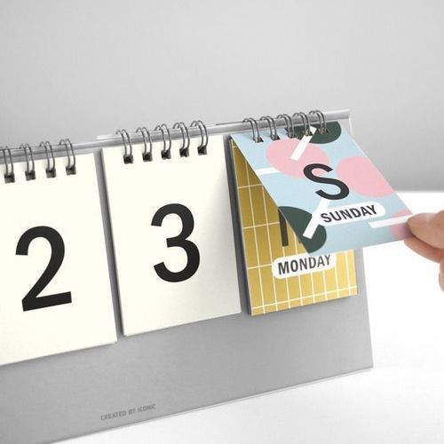 MochiThings: Iconic D-Day Standing Calendar
