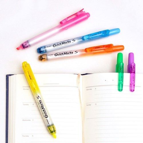 MochiThings: Small Retractable Highlighter Set