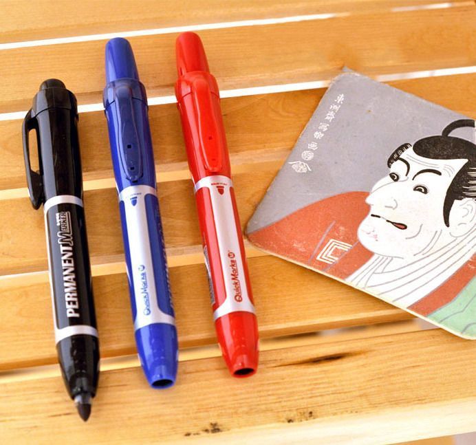 MochiThings: Retractable Permanent Marker