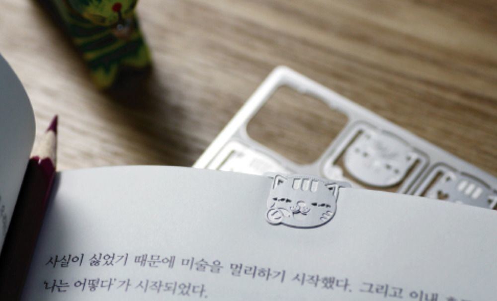 MochiThings: Handsome Cat Metal Bookmark Set