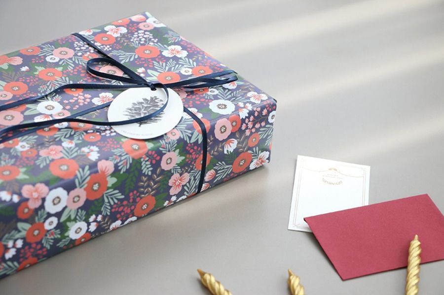 MochiThings: Iconic Gift Wrapping Paper Set v2