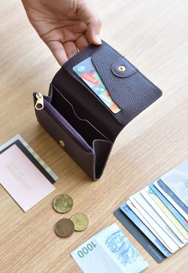 MochiThings: Genuine Leather Card Wallet