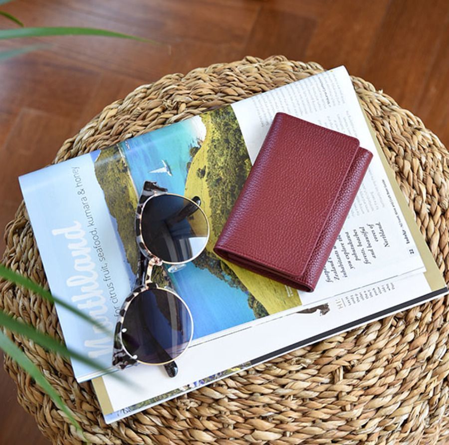 MochiThings: Genuine Leather Card Wallet