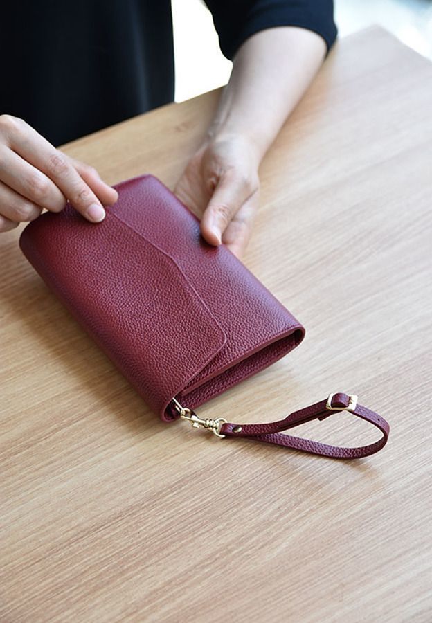 MochiThings: Genuine Leather Card Wallet Strap