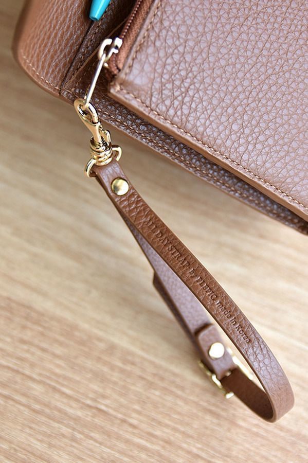 MochiThings: Genuine Leather Card Wallet Strap