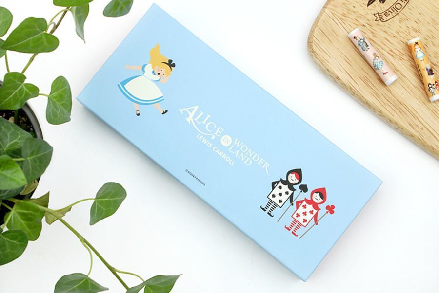 MochiThings World Literature Stationery Kit