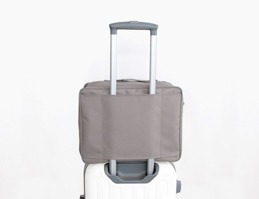 MochiThings: Wind Blows Travel Bag